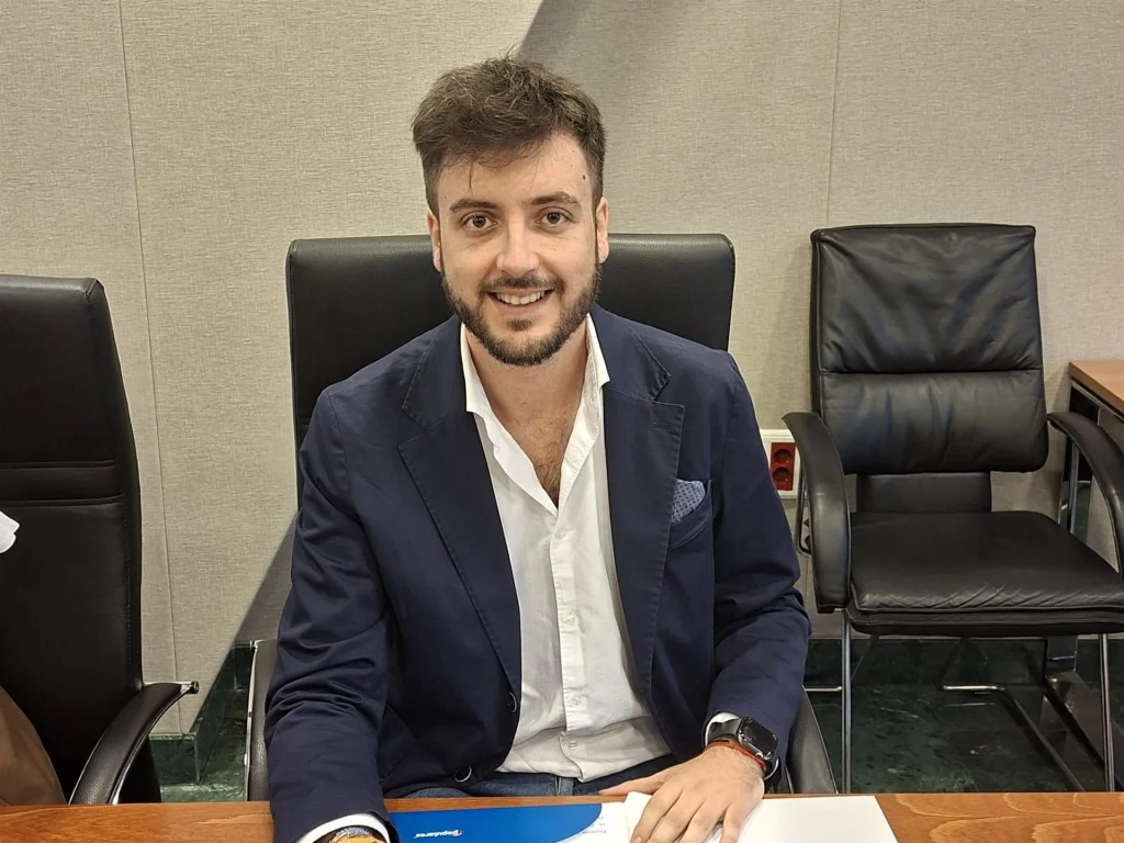 El líder de NNGG en Murcia se postula para presidir la organización ...